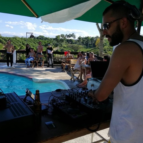 Stream Clorophilla Team Pool Party By DJ Parrot by BlackParrot | Listen ...