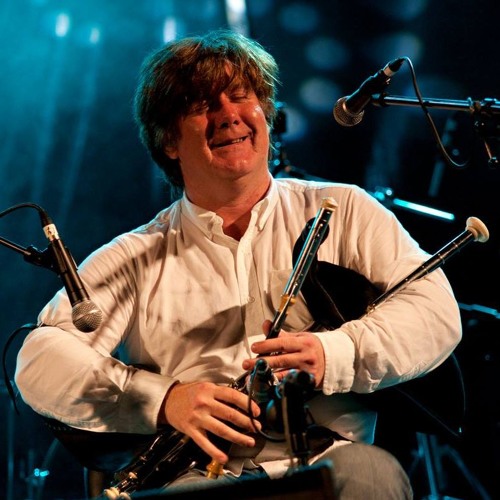 Stream Kansas City Hornpipe - Fred Morrison by Raleigh's Pipe Band ...