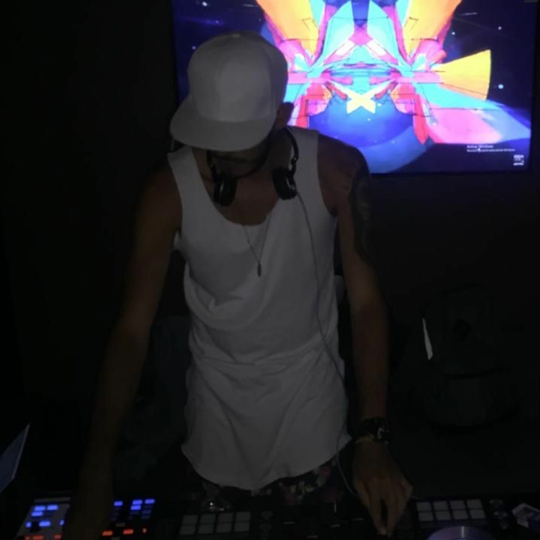 Stream Alejandro Monster - Hotel MVH. Lima - Peru by Alejandro Monsters ...