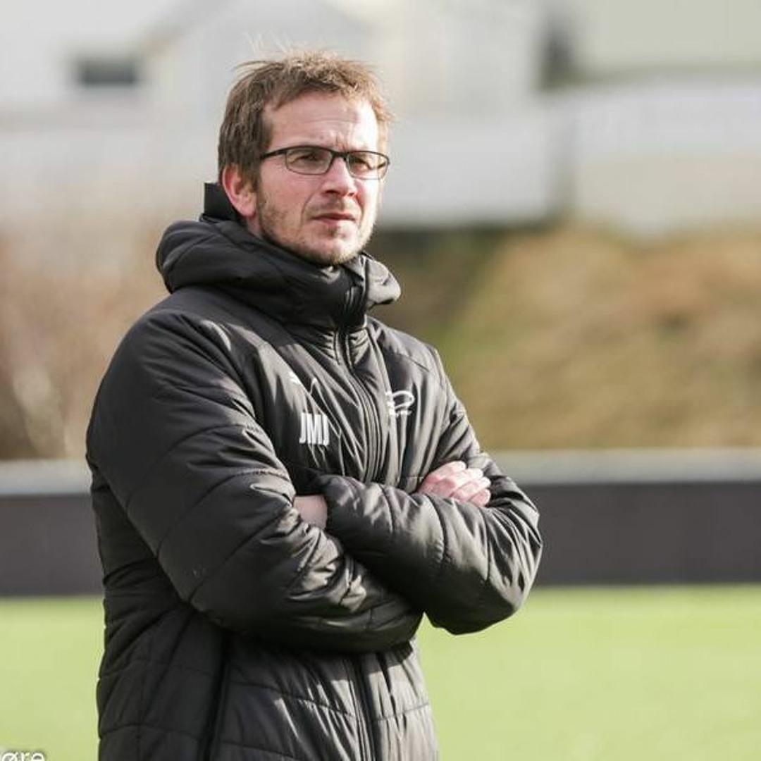 Stream episode Jákup Martin Joensen EB/Streymur og Mikkjal Thomassen KÍ ...