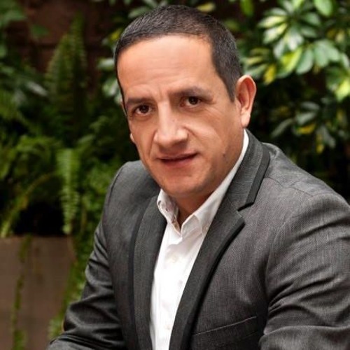 Stream Entrevista a Édgar León by eltiempocuenca | Listen online for ...