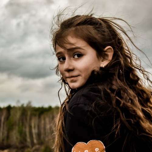 Laura Loop's Instagram, Twitter & Facebook on IDCrawl