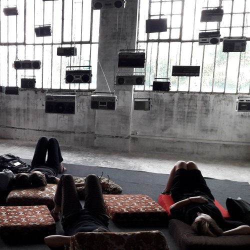 Stream Le Bord de la Bande - Anne-Julie Rollet et Anne-Laure Pigache by ...