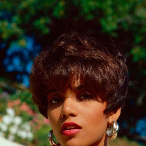Halle Berry Eyes