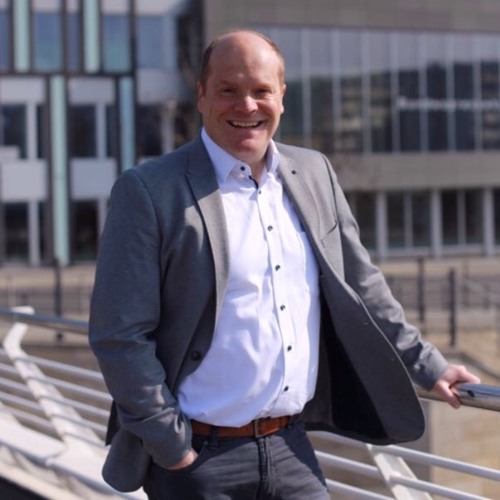 Stream Sascha Schubert im Interview zum Thema What's Life? by whatslife ...