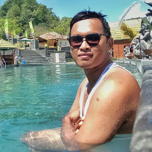 Stream MadiRaya Miladary | Listen to surat penenang Hati playlist ...