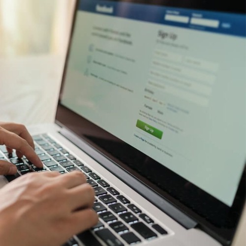 Stream episode Social Media Dominance 2018 - Course Gate by Course Gate podcast | Listen online ...