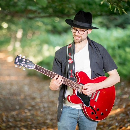 Stream Behind Blue Eyes by Bill Rutherford | Listen online for free on ...