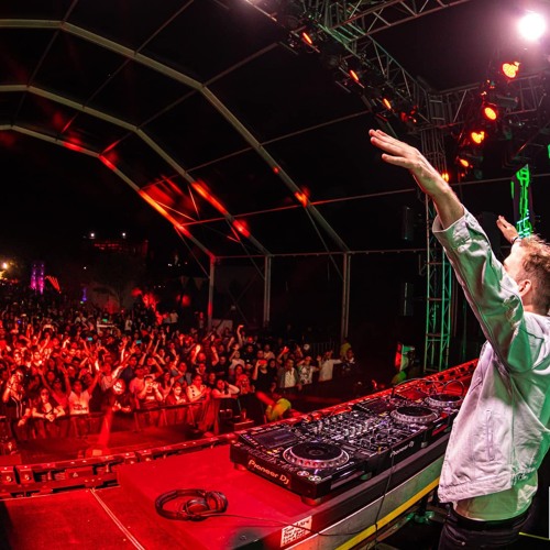 Luke Bond @ Road To 1000 Stage, A State Of Trance Festival 900, Parque ...