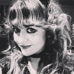 Angela Naylor's Instagram, Twitter & Facebook on IDCrawl