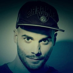 Valerie Moon's Instagram, Twitter & Facebook on IDCrawl