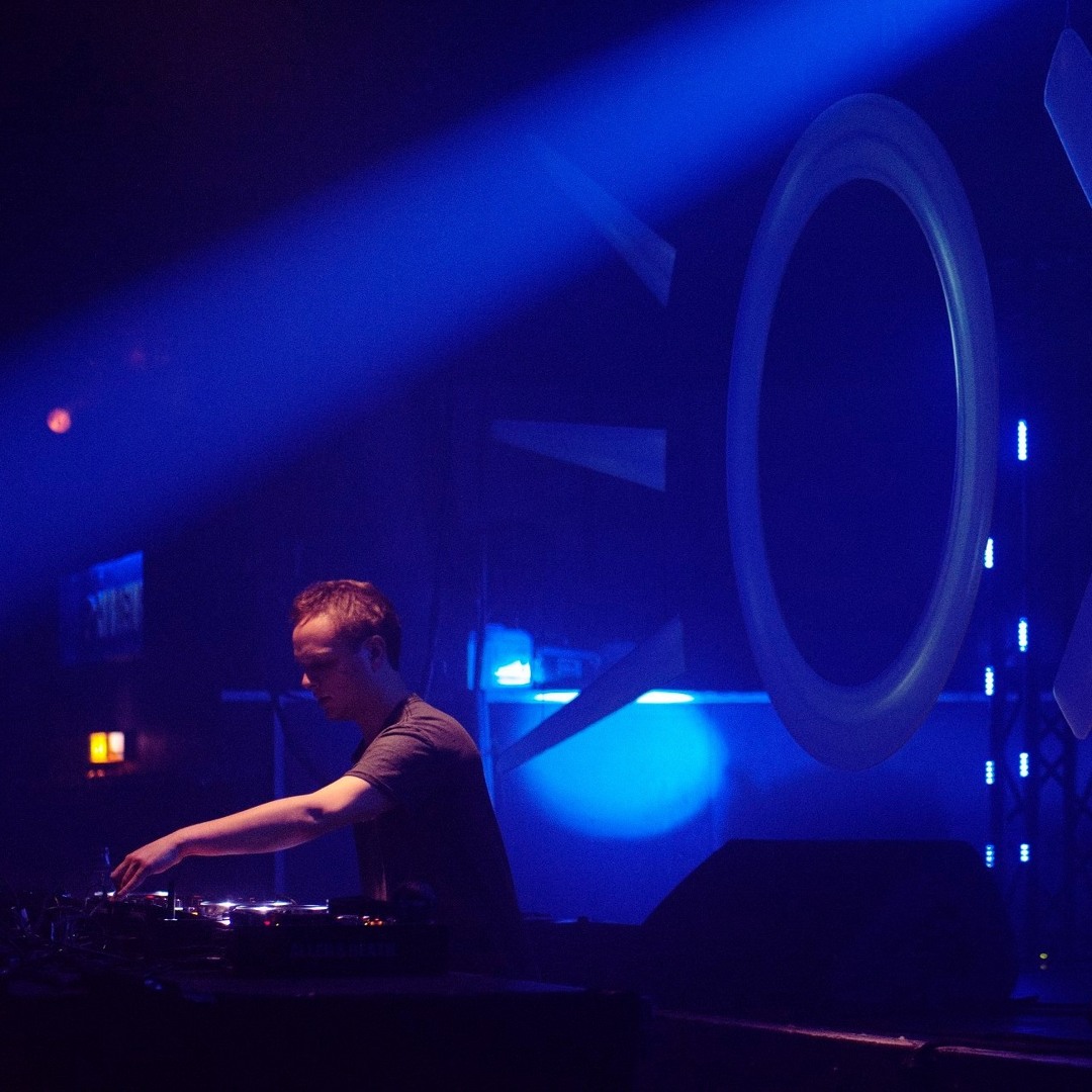 Stream Moritz Hofbauer - Katermukke Showcase, Docks Hamburg 2019 ...