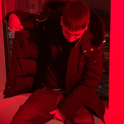 Stream Mc Montana | Listen to Refém do Trap playlist online for free on ...