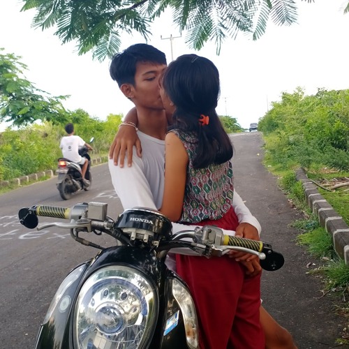 Stream The elektro dj Indra lolok kenyang! by Iwy Indra S | Listen ...