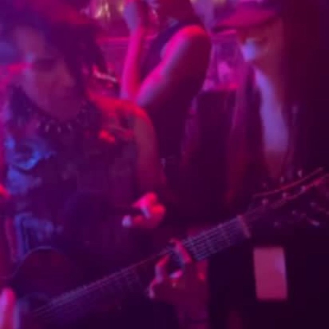 Listen to playlists featuring hollywood x dullxx - destroy me by ...