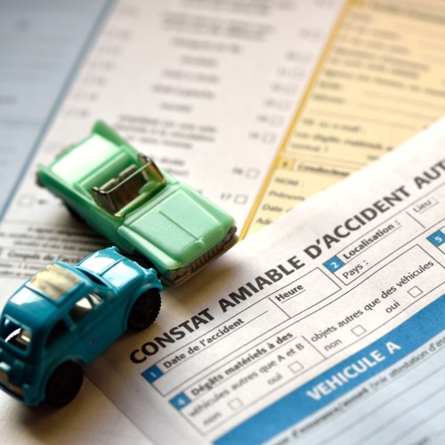 Stream Comment bien établir un constat en cas d’accident ? by Sanef 107 ...