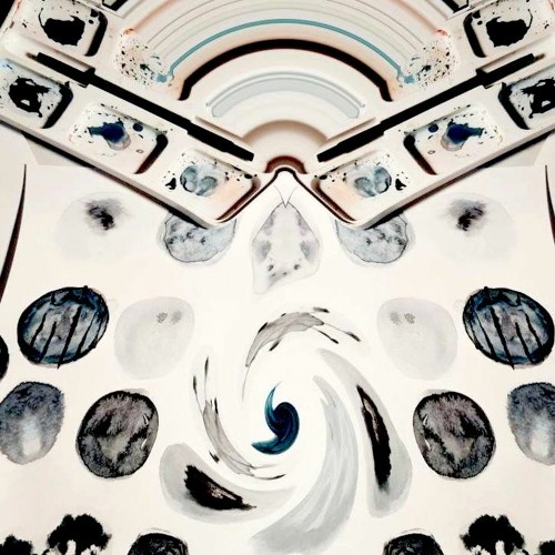 Stream Her colors by Vanish Gradient | Listen online for free on SoundCloud