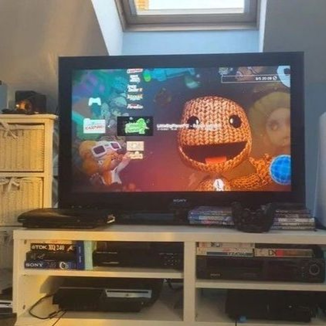 Stream 🍀 yuke & 🛜 skeleton .. haunting you 👻😢 by 𓃶 | Listen online for ...