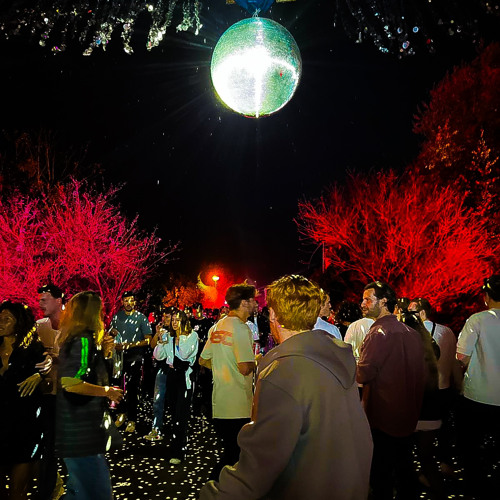 Stream Van House naar Groove op Oud & Nieuw by Sam van Noort | Listen ...