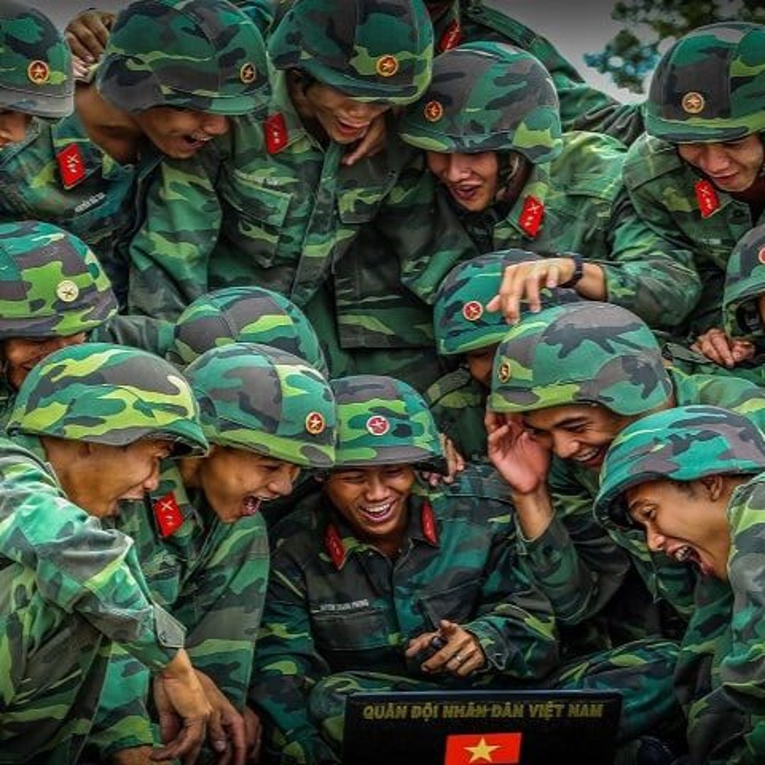 Stream Anh Hoàng | Listen to Viet Nam toi do playlist online for free ...