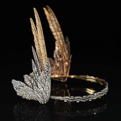 Stream episode (Winged Tiara) سکاٹش ڈیزائن آئیکنز :پروں والا تاج by V&A ...