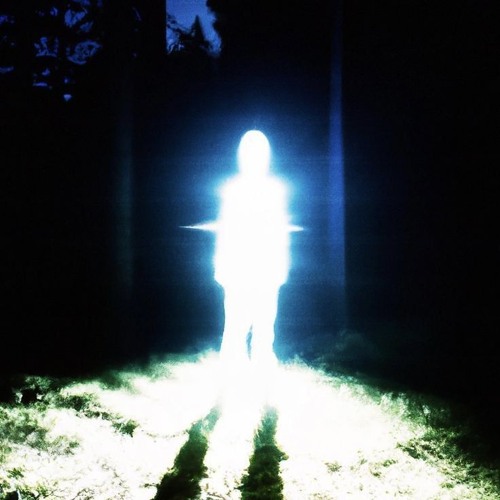 afraid of the light ? by praina - Free download on ToneDen