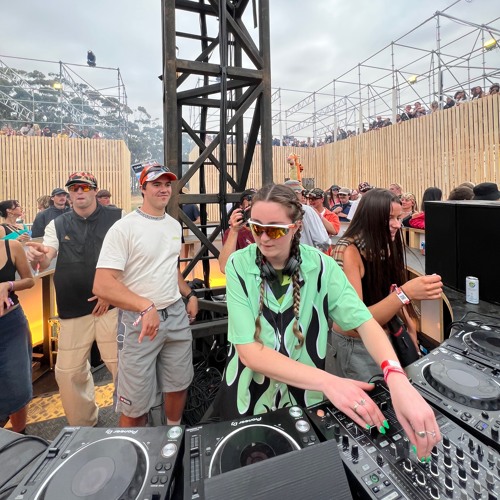 Stream DJ Belle - Beyond The Valley 2022 (Dr. Dan's Stage) by DJ Belle ...