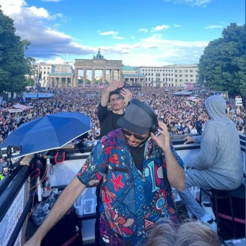 Stream MMNMM - Summer House Vibes May 2023 - Part 1 by T E M P Œ SP A C ...