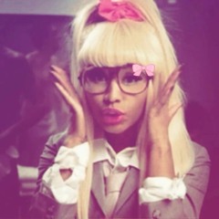 Sara Bee's Instagram, Twitter & Facebook on IDCrawl