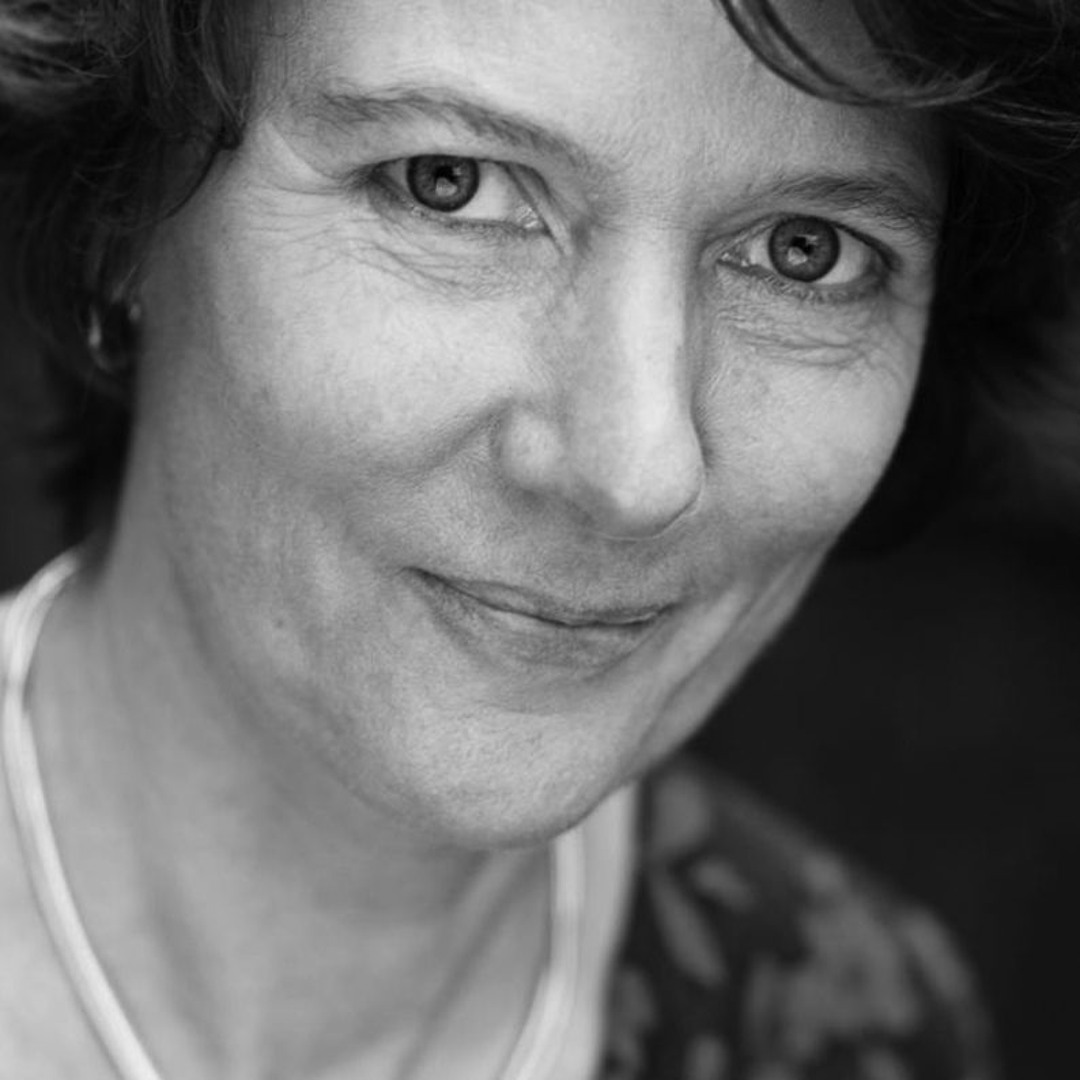 Stream Dublin Festival of History 2024: A reading by author Clair Wills ...