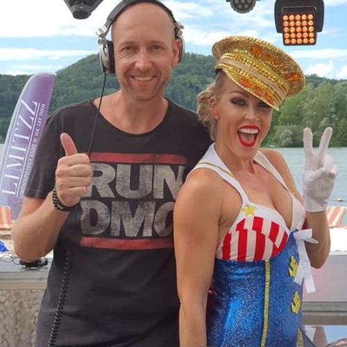 Stream DJ RAY@ LIMITZZ OUTDOOR CLASSICS.WAV by DJ Raymix | Listen ...