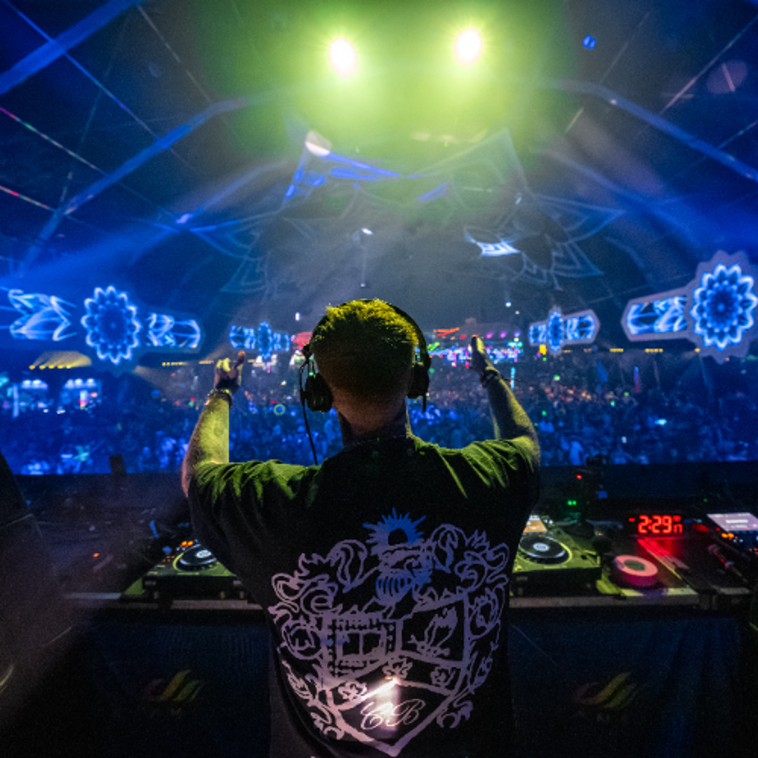 Listen to LIVE @ EDC Las Vegas 2025 (Dreamstate stage) by David Rust in David Rust playlist ...