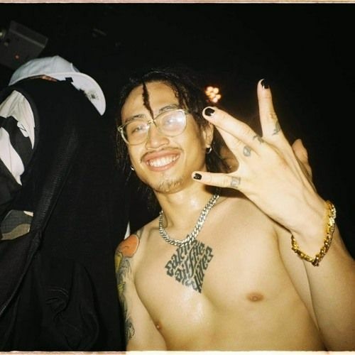 Stream quần sịp hồng | Listen to Hustlang Robber playlist online for ...