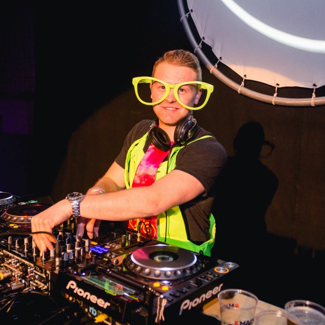 Stream DJ Jenz - Proud To Be Fout Mixtape by DJ JENZ | Listen online for free on SoundCloud