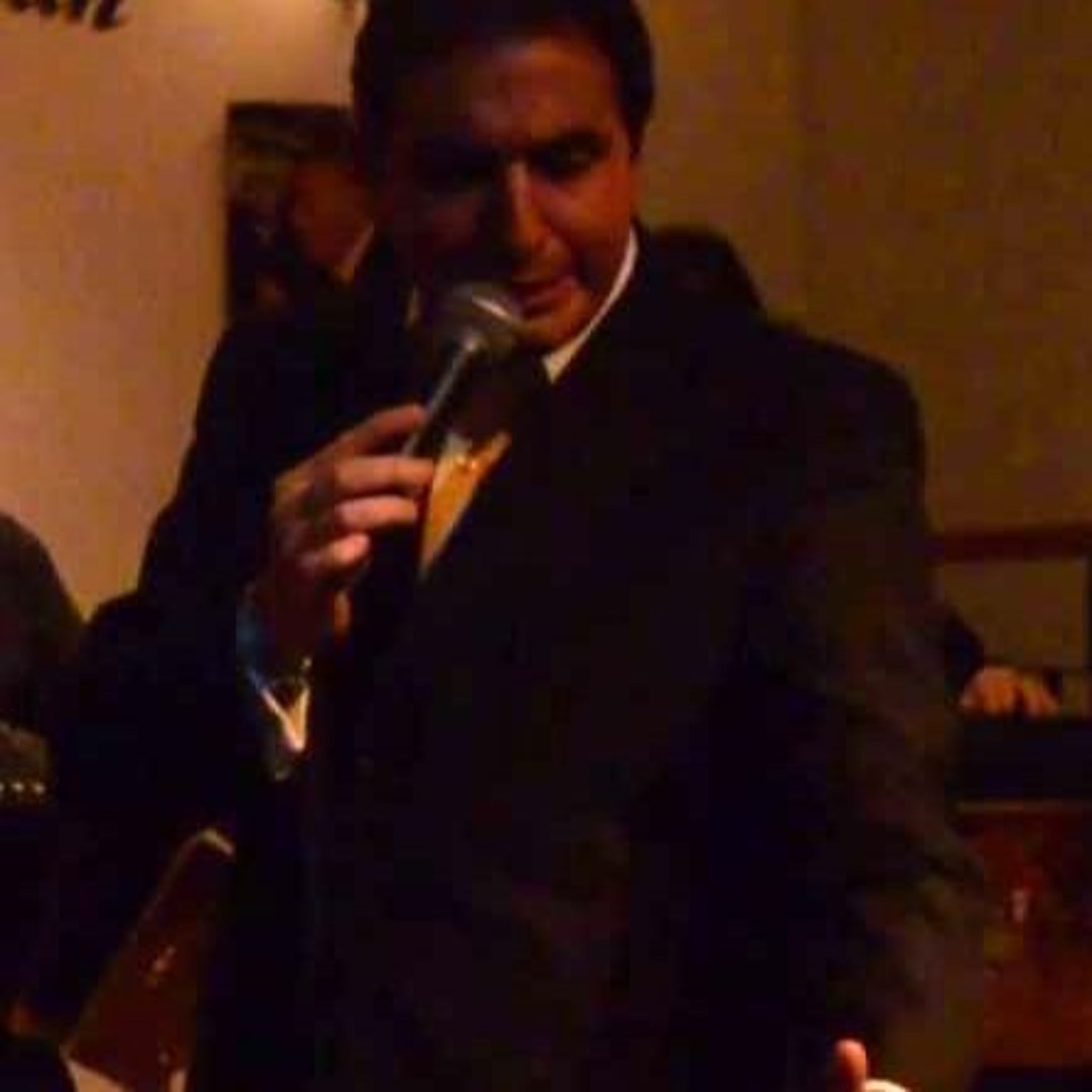 Stream El pescante (tango de S. Piana y H. Manzi) by Juan Molina ...