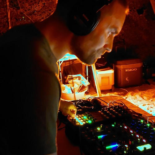 Stream MJ @ BabyBeach 2024.mp3 by Mike Willer | Listen online for free ...