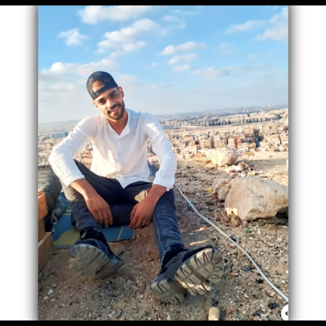 Stream Ahmed Moheb | Listen to رحمة محسن مفاتيح قلبك 👑 playlist online ...