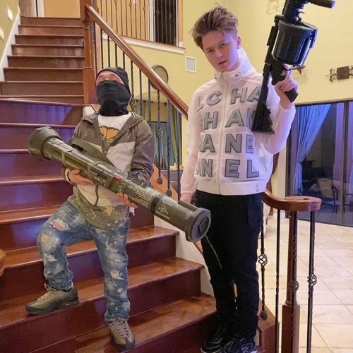 Stream Weiland - Moncler My Coat by traplord tunes | Listen online for ...