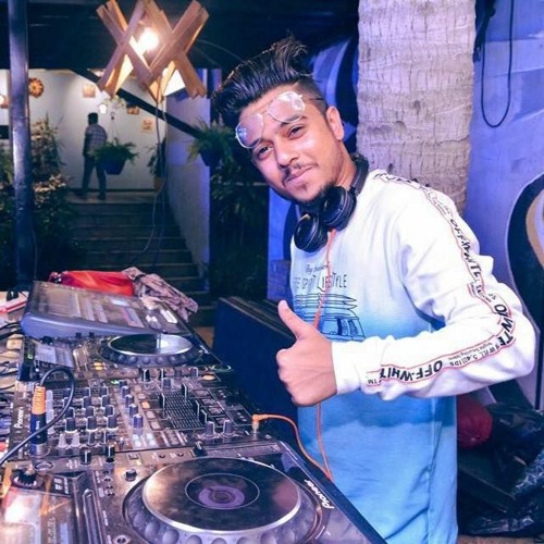 Stream Bollywood Sunset|DJ Zak| Mix 2025 | BOLLY TECH & HOUSE SET| by DJ zak Hussain | Listen ...