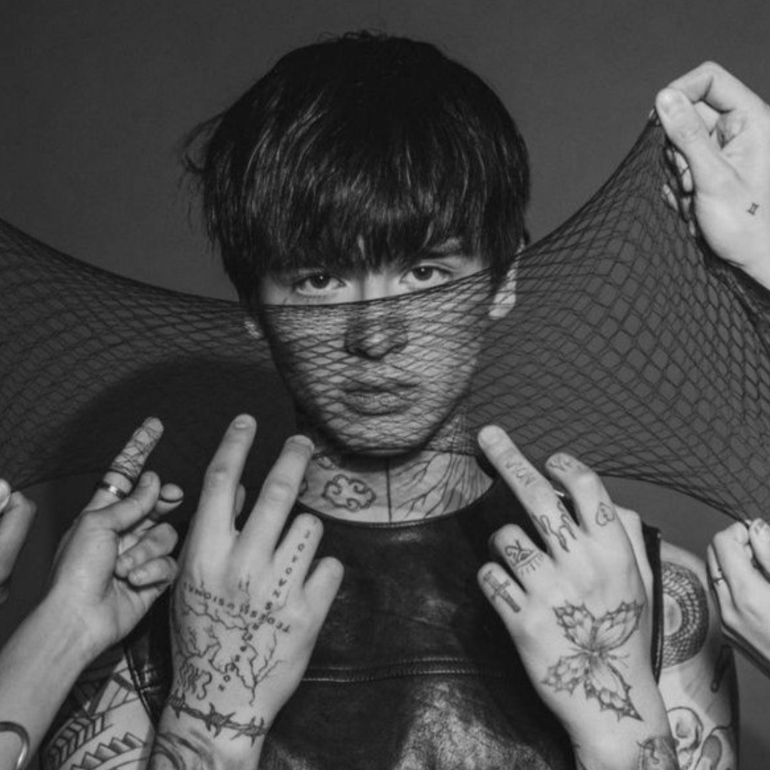 Stream DIFERENTES - STRANGEHUMAN ft. KAZE KENZO (Interluido) by Gabbo ...