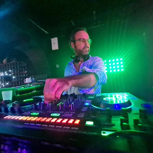 Stream Romy Lee Minimal House by APERO MIX | Listen online for free on ...