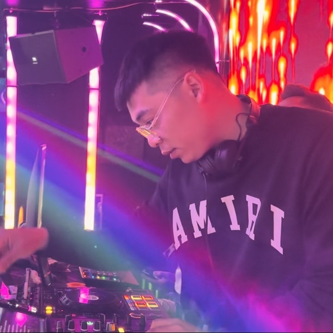 Stream Tony Hung | Listen to Tong Hop 11 playlist online for free on ...