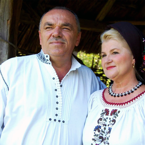 Stream Valeria si Traian Ilea | Listen to Cand E Omul Fain Si Tanar ...