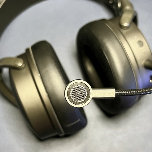 Stream episode Audeze Maxwell Mic Mute by Sarah Jacobsson Purewal ...
