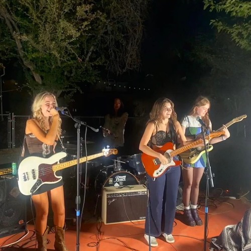 Stream Reno's next up and coming band, worm shot by Maya Dampier ...