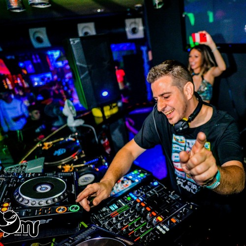 Stream DJ NAU @ LMDT MR Dance Club(mayo 2023) by DJ NAU | Listen online for free on SoundCloud