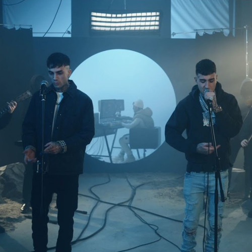 Listen to music albums featuring AVA - MOON (feat. Capo Plaza, Tony Boy ...