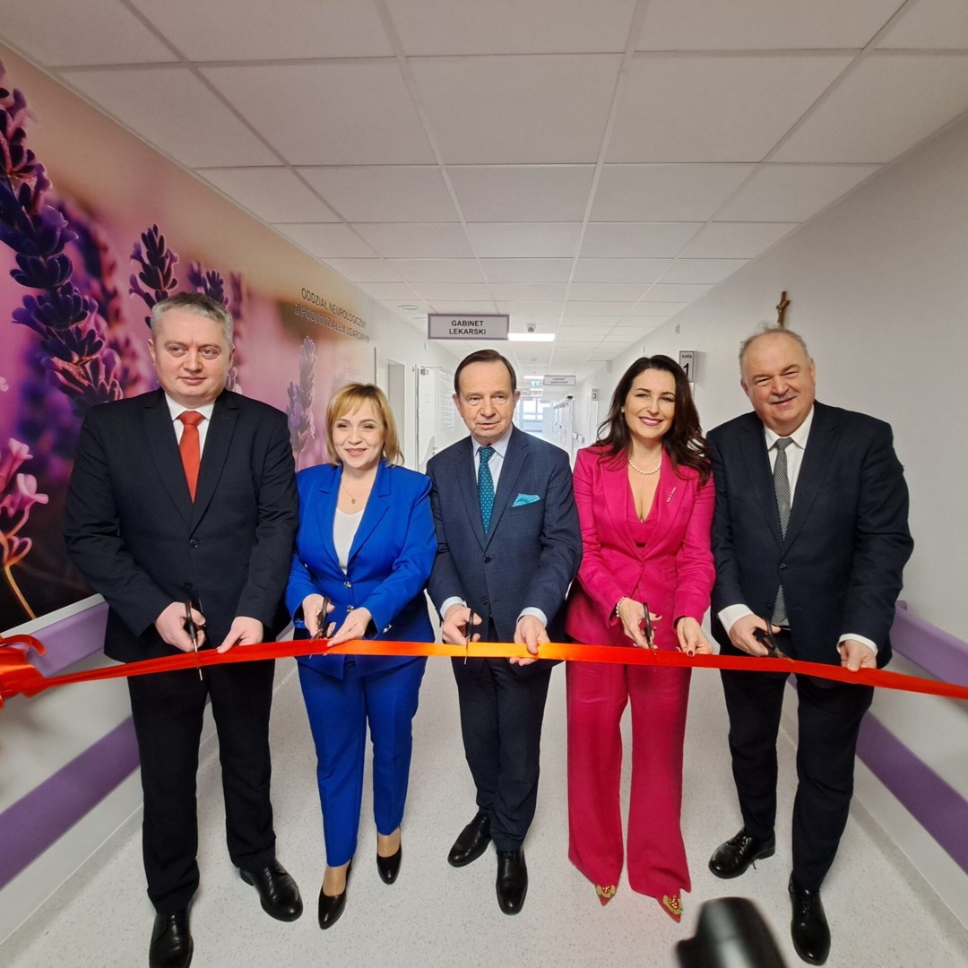 Stream Otwarcie i poświęcenie Oddziału Neurologicznego w szpitalu w Przemyślu - relacja (24.01. ...