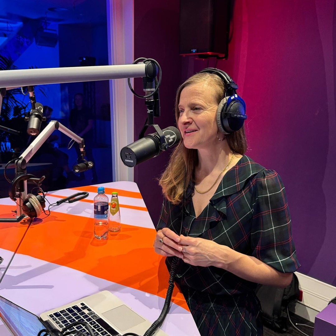 Stream COSMOS x Le Guess Who? 2024 - Emma Warren by Refuge Worldwide ...