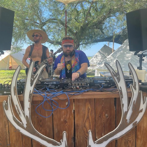 Kris Lee - Listen on Spotify - Linktree